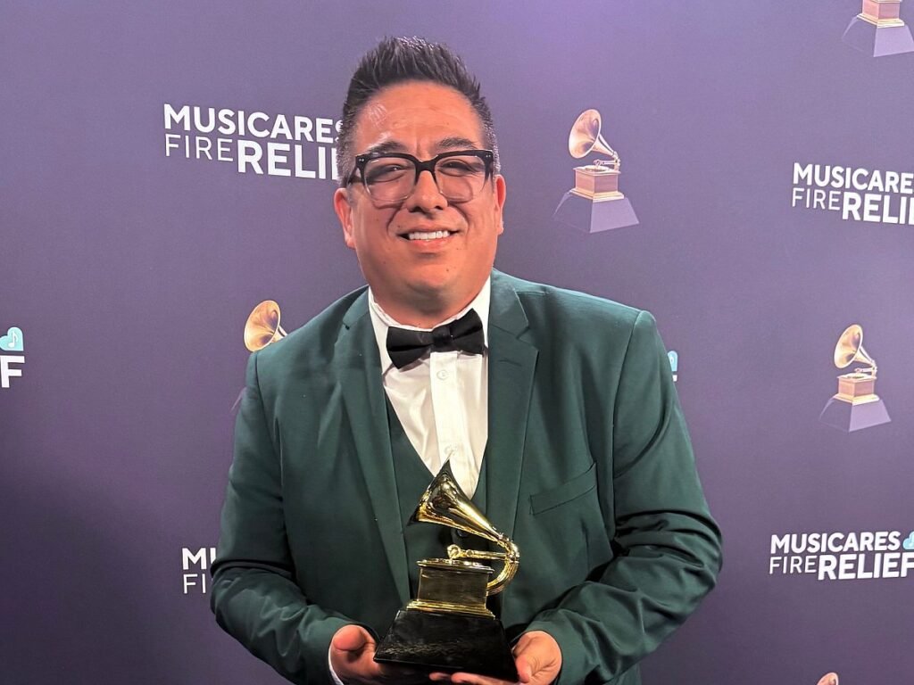 Eddie Pérez gana su primer Grammy tras 25 años de carrera - Billboard ...