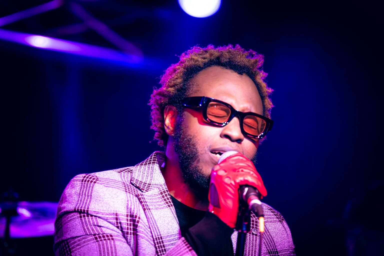 Una promesa hecha canción: David Appleton Lanza “DIME” - Billboard ...