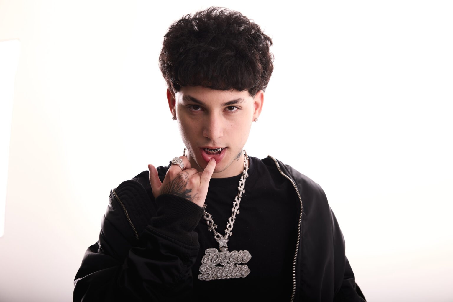 Zell se une a BNYX en “L.A”, expandiendo su universo musical ...